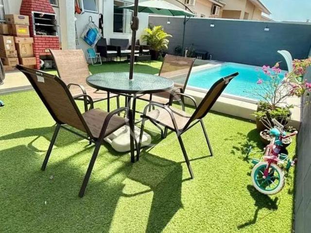 Vende se Casa belíssima R$830.000,00 03 quartos, piscina e energia solar Condomínio Origem VG