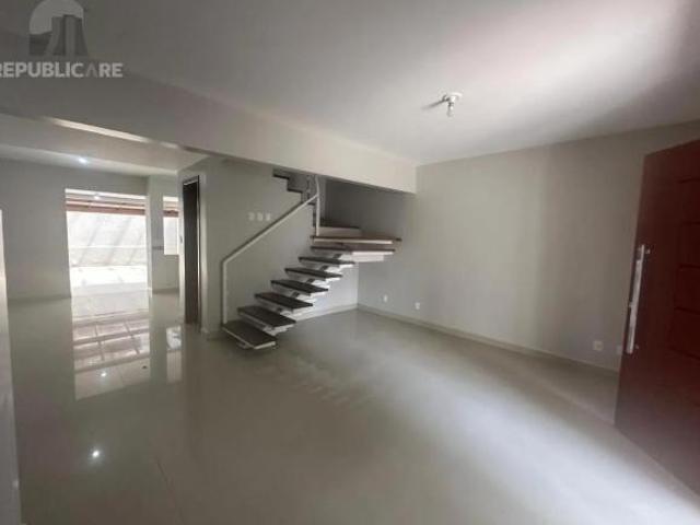 Vende se casa com 4 suítes, 184m² e 4 vagas – Chácara das Pedras