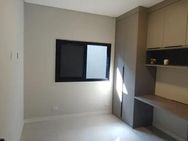Vende se Casa com 3 dormitórios, sendo uma suite Jardim Portal dos Passáros SJC