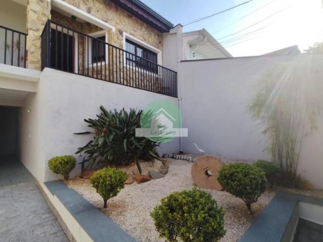 Vende se Casa com 3 Dormitórios, na Melhor Localização do Jd. Nova Europa Camp