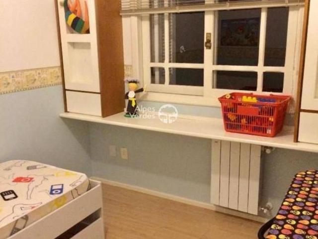 Vende se casa com 3 dormitórios no condomínio dos Lagos em Gramado