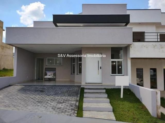Vende se casa com três suítes no condomínio Helena Maria em Sorocaba