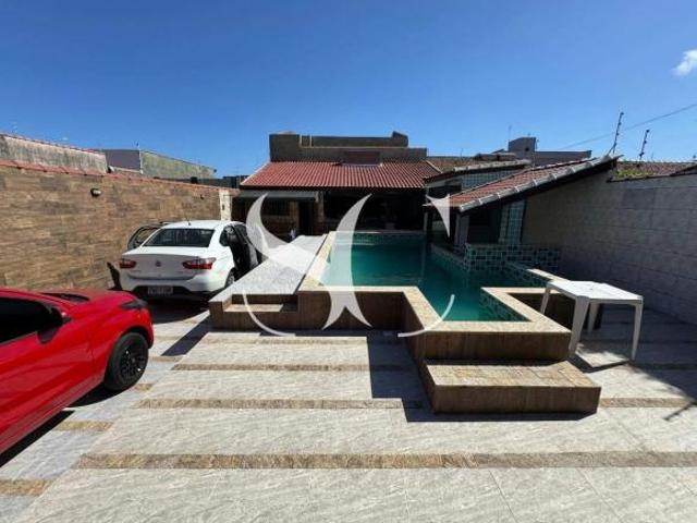 Vende se casa com Lazer Completo a 950m da Praia em Peruíbe SP