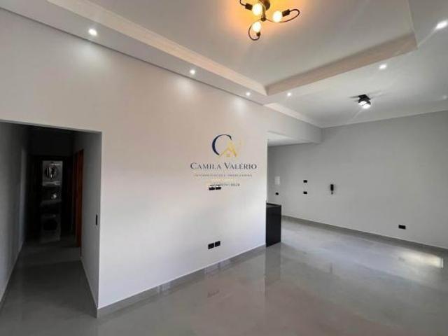 VENDE SE CASA COM PSICINA NA CIDADE DE INDAIATUBA COM 3 DORMITORIOS SENDO 1 SUITE R$649,900 ACEITA