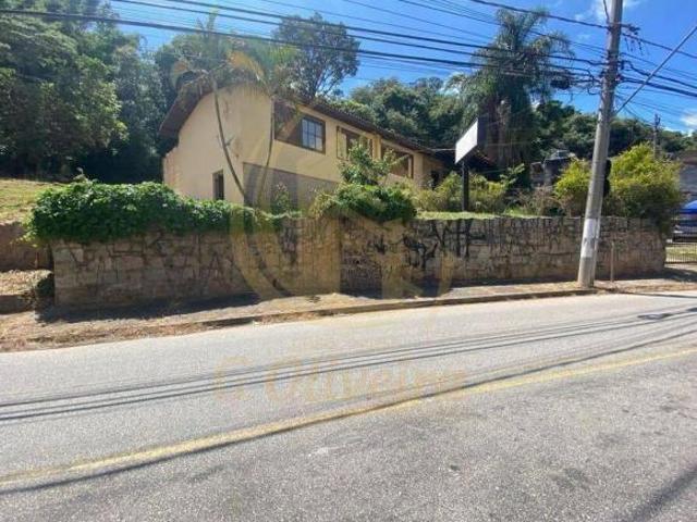 Vende se Casa Comercial ou Residencial, 4 Quartos, A/C 351m2 A/T 1.500m2