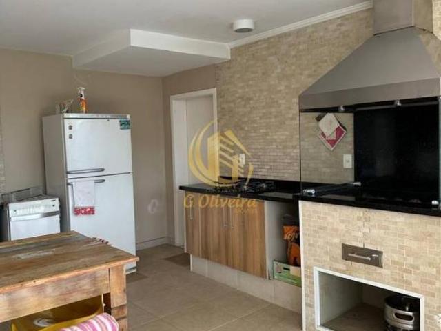 Vende se Casa Condomínio, 3 suítes, 4 vagas, A/C434m² A/T 1.044 m2