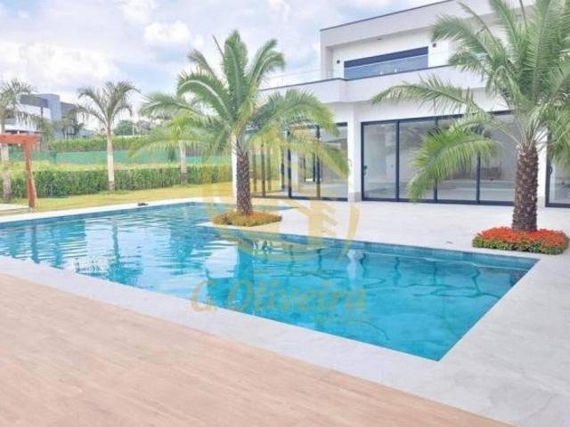 Vende se Casa Condomínio Luxuosa com 8 suítes, A/C1.200m² A/T 2.071m2
