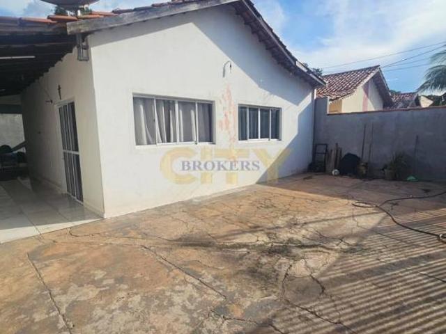 Vende se Casa Condomínio Morro de Santo Antonio