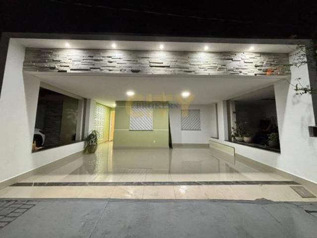 Vende se Casa Condomínio San Marino