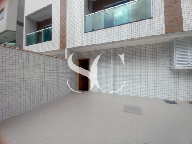 Vende se casa duplex no bairro do Campo Grande na cidade de Santos