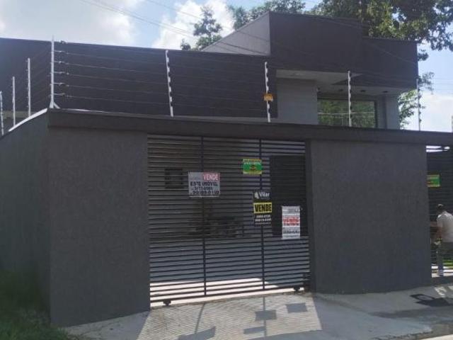 VENDE SE CASA DE ALTO PADRÃO COM PISCINA PIRAQUARA CENTRO 202 M²