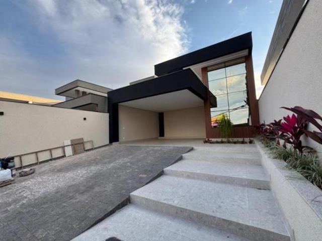 Vende se casa de alto padrão localizada na Rua 12 de Vicente Pires, R$ 2.300.000,00