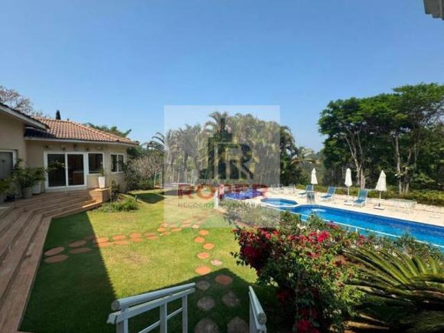 Vende se Casa de Alto Padrão 849m² Estância Parque Atibaia
