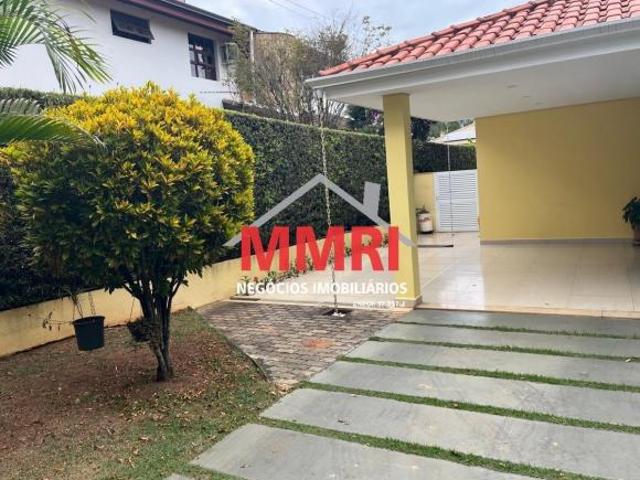 Vende se Casa de Condomínio em Sorocaba SP: 3 quartos, suíte, 3 salas e com PISCINA!
