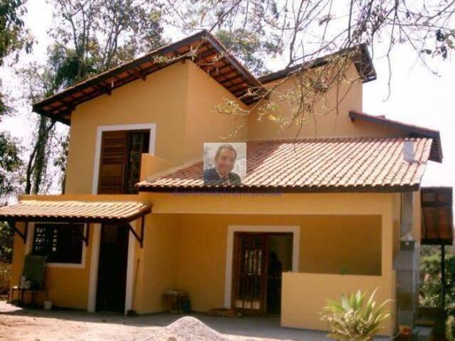 Vende se Casa de 3 suítes, no Cond. Vila Verde, km 36 da Ra