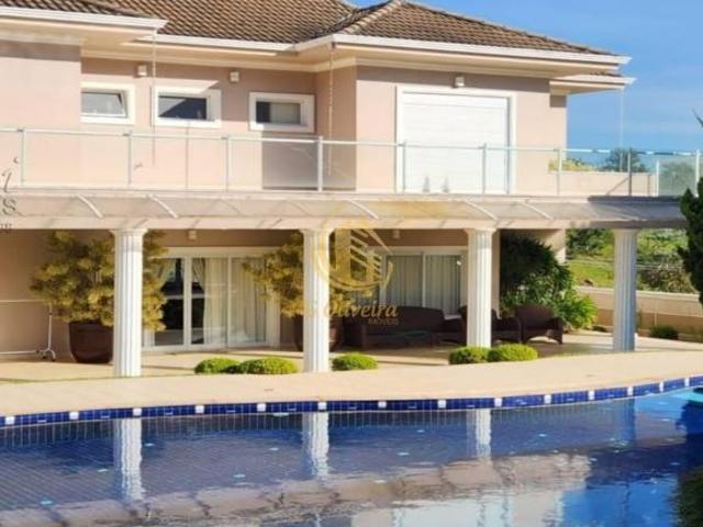 Vende se Casa em cond. com 3 quartos,1 suíte A/C 610m2 A/T 2.091m2