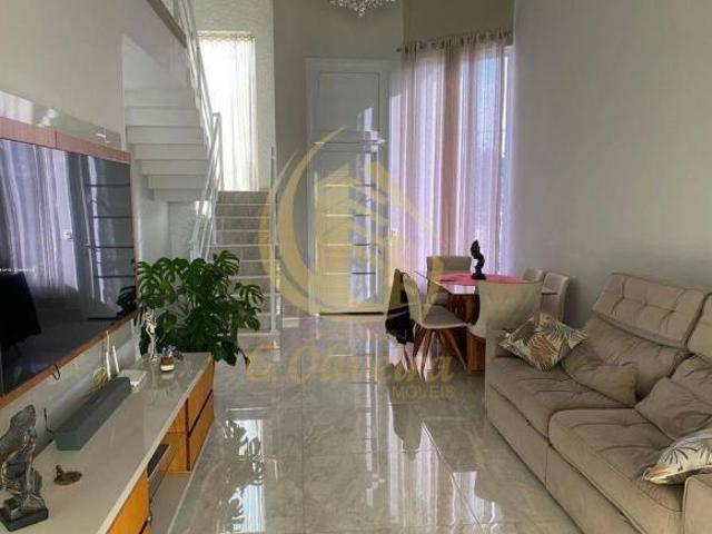 Vende se Casa em Condomínio, 3 quartos, 2 vagas, A/C 200m² A/T300 m2