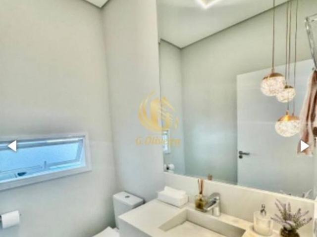 Vende se Casa em Condomínio, 3 Suítes, 4 Vagas A/C 254m² A/T490m2