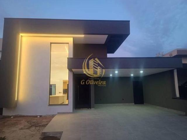 Vende se Casa em Condomínio, 3 Suítes, 4 Vagas A/C141m² A/T 300m2