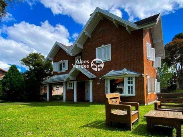 Vende se Casa em Condominio com 3 suites a 5 minutos da Rua Coberta