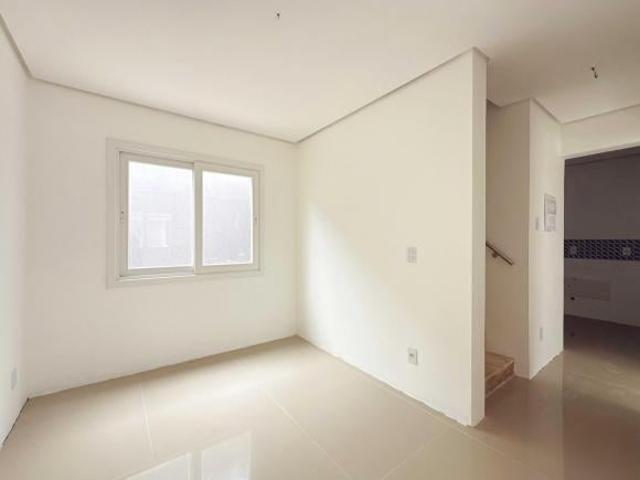 Vende se casa em condomínio com 4 dormitórios 2 suítes, 3 vagas – Tristeza