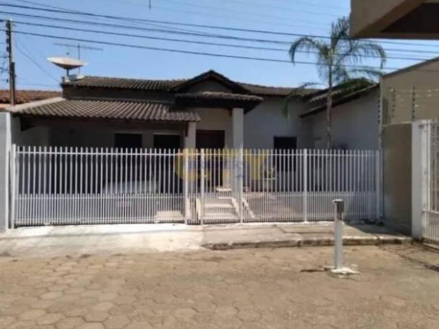 Vende se Casa em Condomínio Bairro Boa Esperança