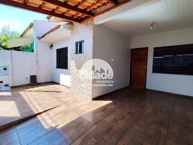 VENDE SE CASA ESPAÇOSA ÓTIMA LOCALIZAÇÃO Canada Cascavel Pr