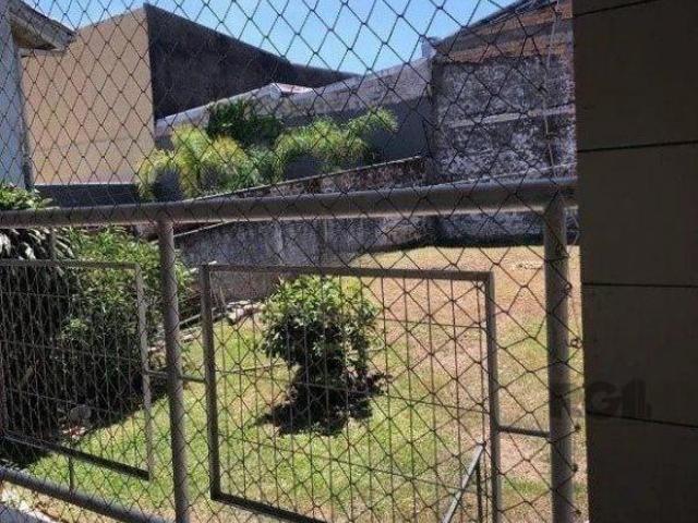 Vende se casa estilo sobrad, no formado de 2 residencias independentes, 4 quarto
