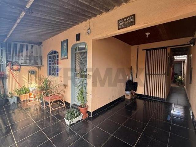 Vende se casa QNL 20, CONJUNTO C