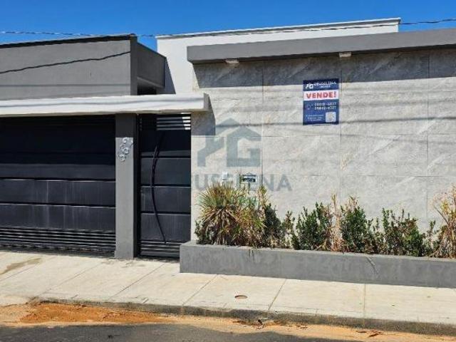 VENDE SE CASA RECEM CONSTRUIDA NO BAIRRO SAO SEBASTIAO