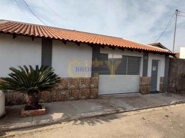 Vende se Casa Residencial Flor do Ipê Atrás da Univag