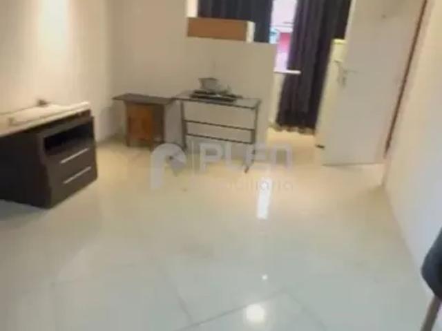 Vende se casa térrea com 1020 mts de terreno e 530 m2 de area construida
