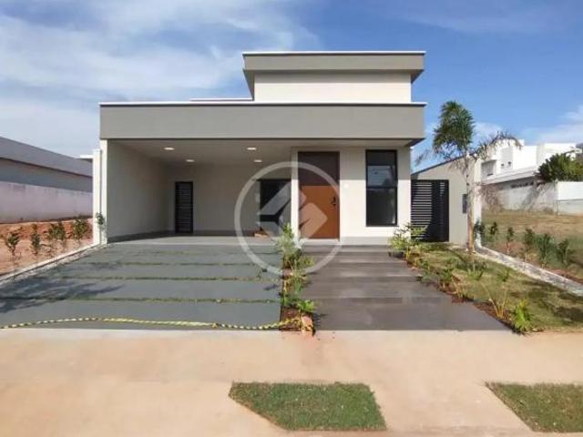 Vende se casa térra Condomínio Belvedere, 3 suítes. R$ 1.750.000,00