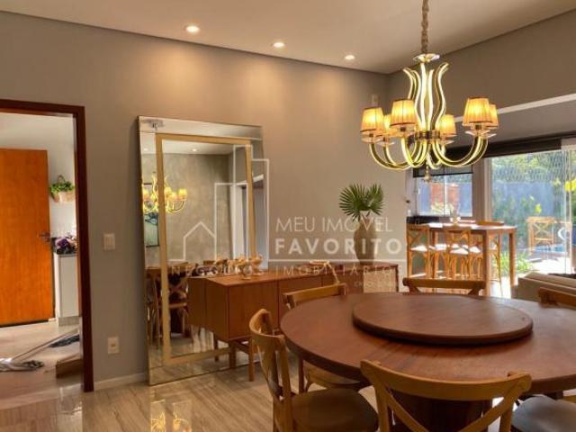 Vende se casa térrea com 3 Dormitórios no Condomínio Terras de Jundiaí R 2.300