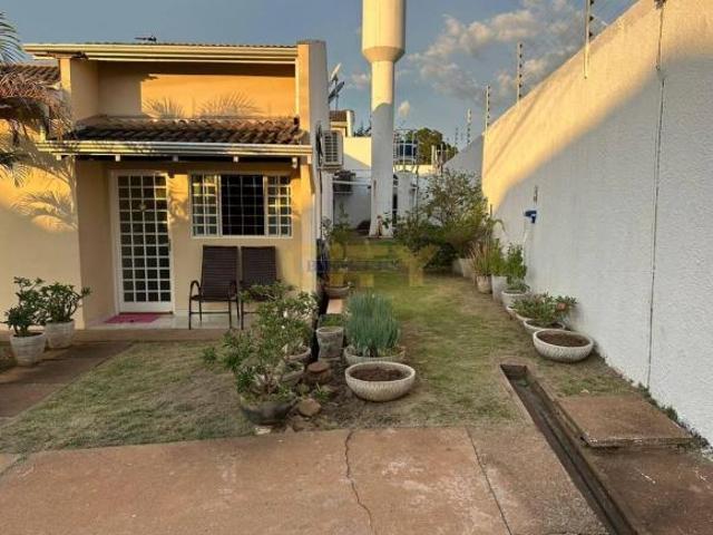 Vende se Casa Térrea Condomínio Altos do Moinho