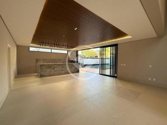 Vende se casa térrea no luxuoso condomínio Supremo Itália. R$ 6.300.000,00. Em construção. Gostou do