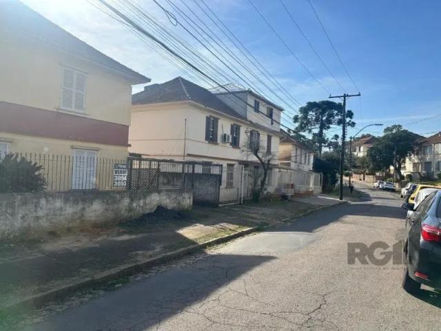 Vende se casa 2 dormitórios 2 vagas de garagem com casa nos fundos 145m² Passo D'areia