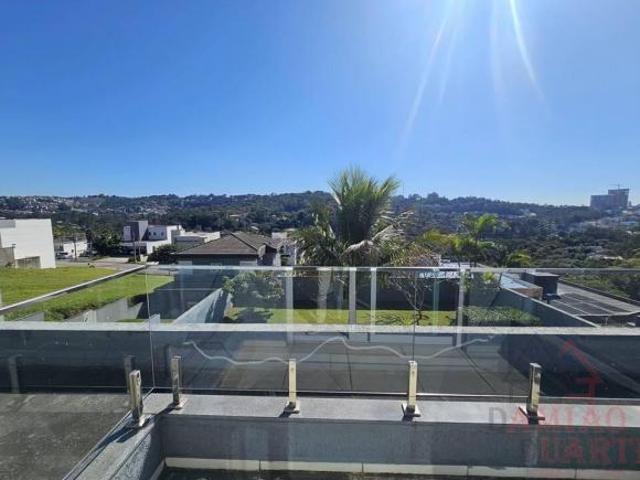 Vende se Casa 4 suítes, piscina e Área Gourmet, Cond. Res. Santa Maria. Gra