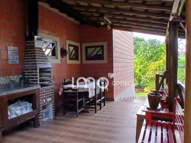 Vende se Chácara no bairro Monterrey em Louveira em SP 1200m² de terreno, 3 quartos, 5 vagas, área