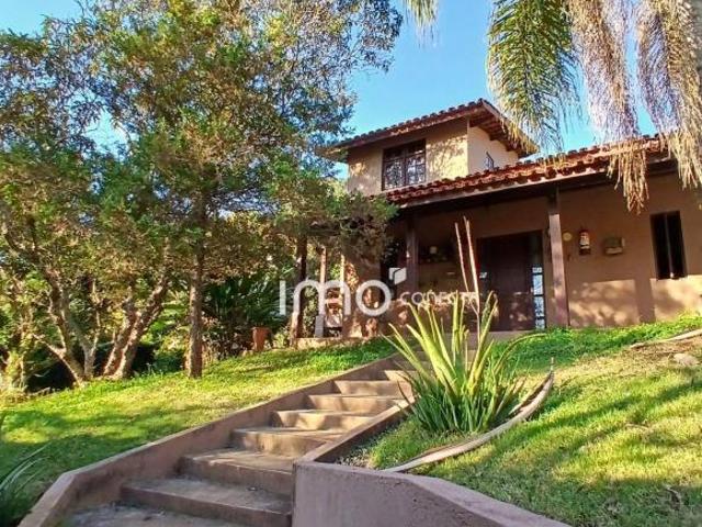 Vende se Chácara no Engordadouro ao lado do Cond Chácara Pai Jacó, 3 quartos, 3 salas, 3 vagas, pisc