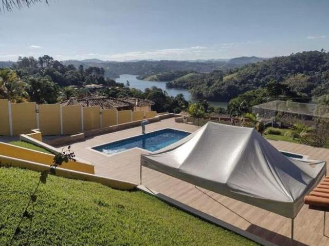 Vende se Chácara com Vista para Represa de Igaratá