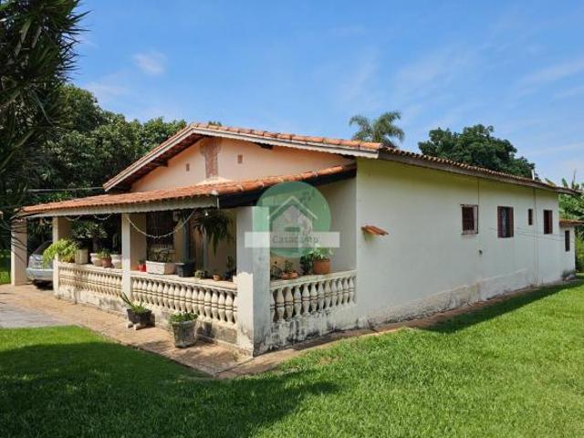 Vende se Chácara com Casa Espaçosa em Sumaré/SP