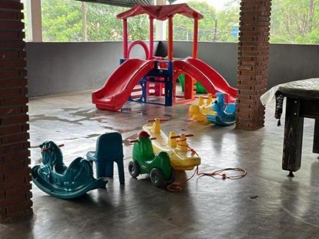 Vende se chácara completa, direto no asfalto, com ótima localização. Ideal para lazer ou moradia