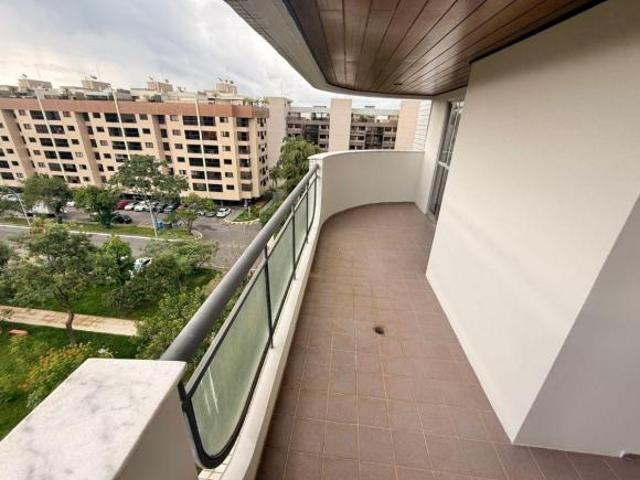 VENDE SE COBERTURA – 3 QUARTOS – 245 m² Edifício Ilha di Capri – SQN 215