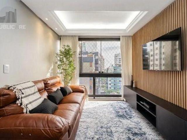 Vende se cobertura com 2 dormitórios, sendo 1 suíte no bairro Auxiliadora