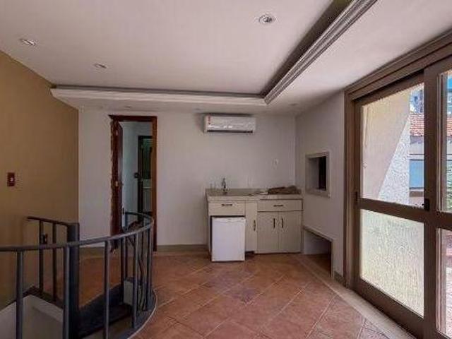 Vende se cobertura com 2 quartos, 129m² e 1 vaga – Petrópolis
