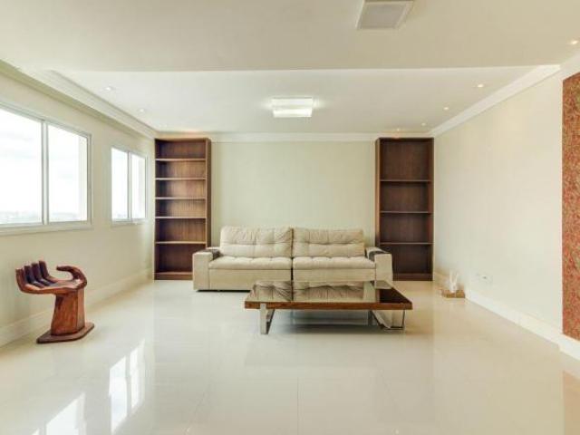 VENDE SE COBERTURA/APARTAMENTO COM 3 QUARTOS