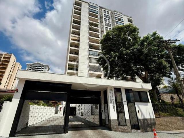 #Vende se Espaçoso apartamento bem localizado no Bairro Popular, com 224,29 m2, 04 Quartos sendo 0