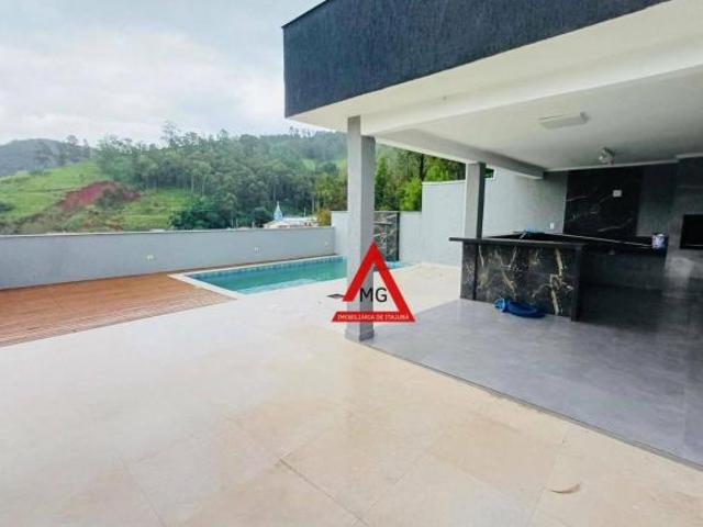 Vende se está casa de alto padrão no bairro Nossa Senhora de Fátima em Itajubá MG