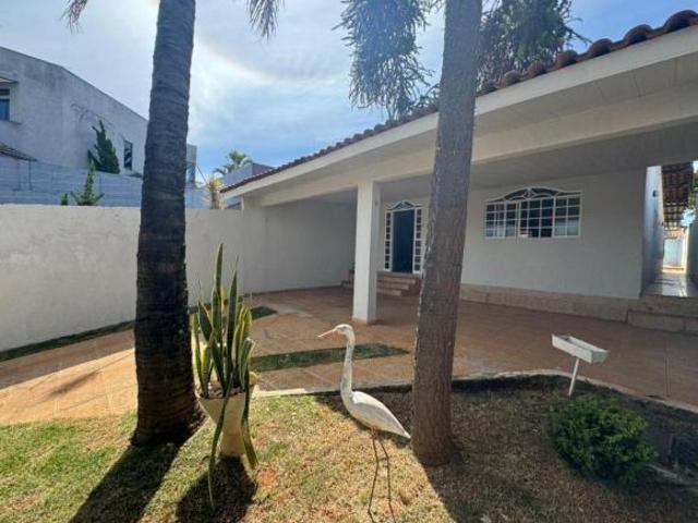 Vende se excelente casa na Rua 06 de Vicente Pires, em localização privilegiada, R$ 690.000,00